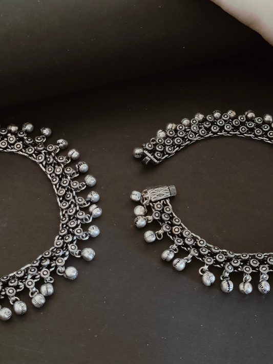 Oxidised Anklets - Buy Latest Oxidised Silver Payal Online in India ...